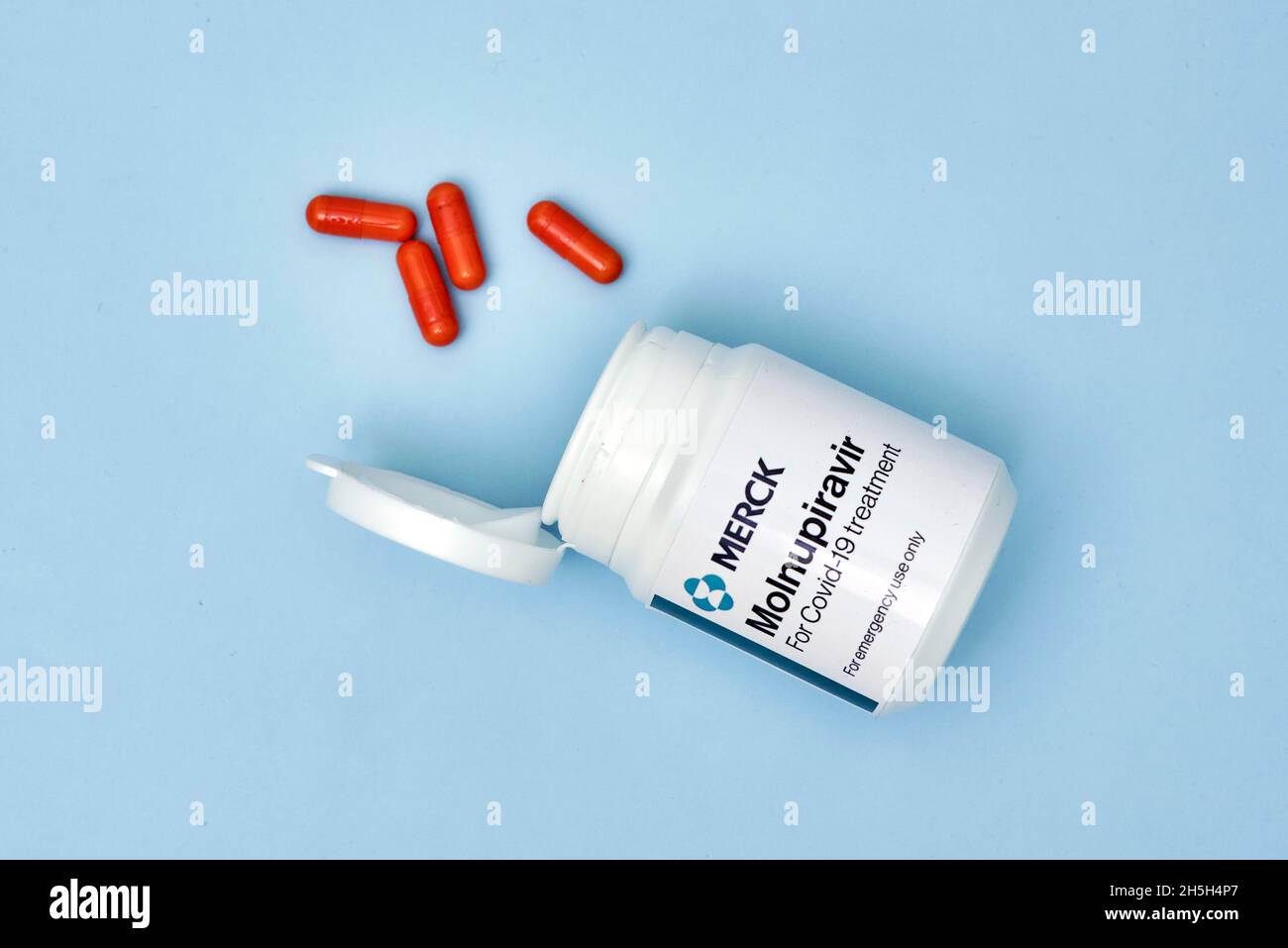 Tashkent, Uzbekistan - November 9, 2021: Molnupiravir - first approved ...