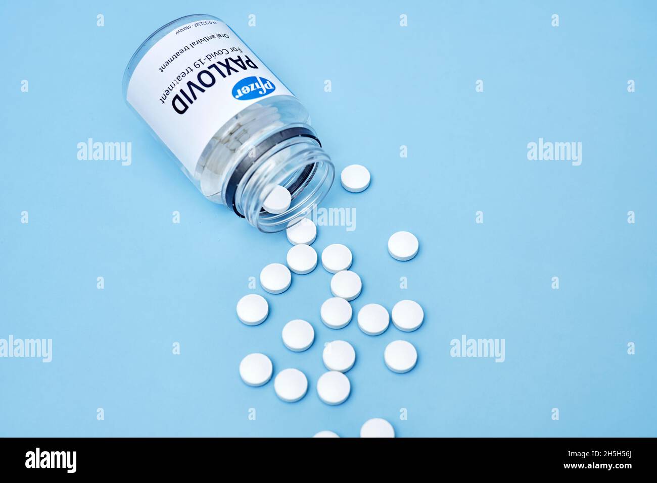 Tashkent, Uzbekistan - November 9, 2021: New Paxlovid Pill For COVID ...