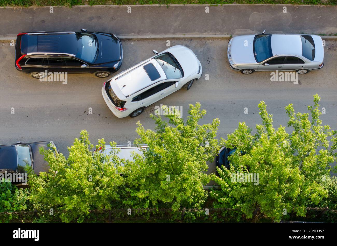 Classic cars on crowded street hi-res stock photography and images - Alamy