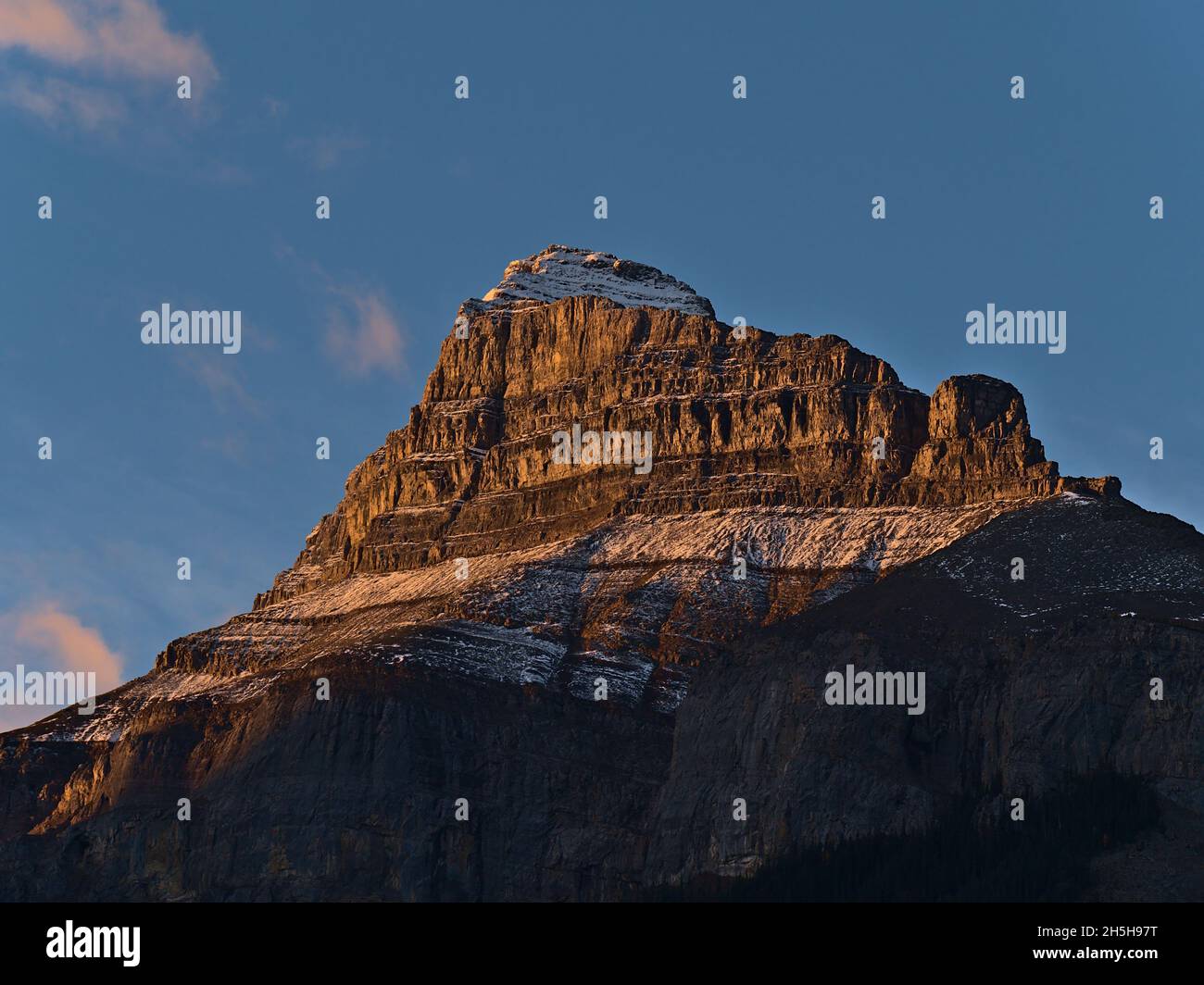 Pilot mountain hi-res stock photography and images - Alamy