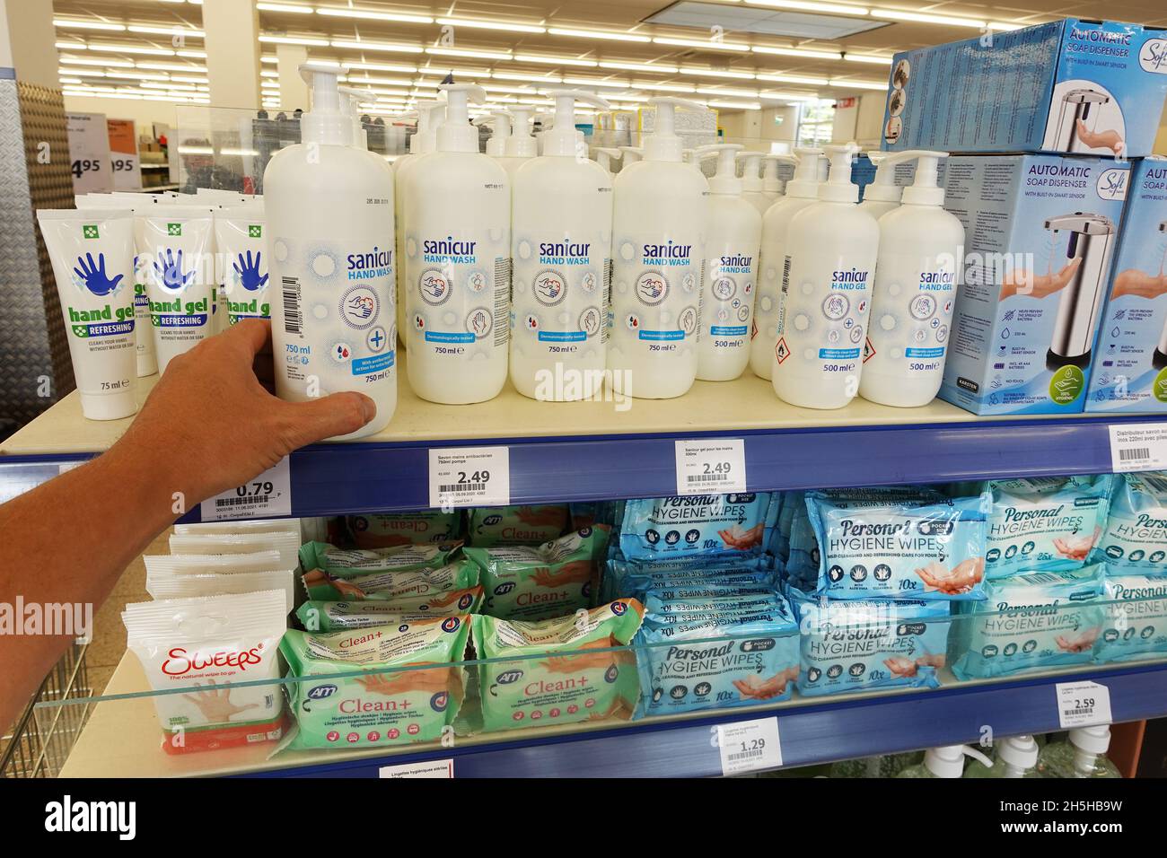 Antibacterial hi-res stock photography and images - Alamy