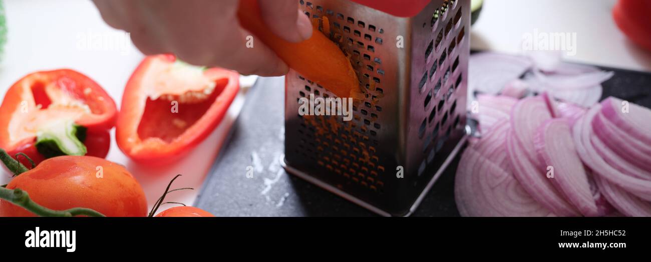 Grating vegetables hi-res stock photography and images - Alamy