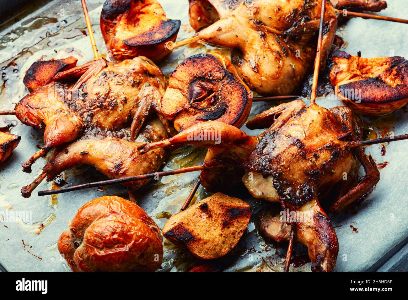 Quail grill hi-res stock photography and images - Alamy