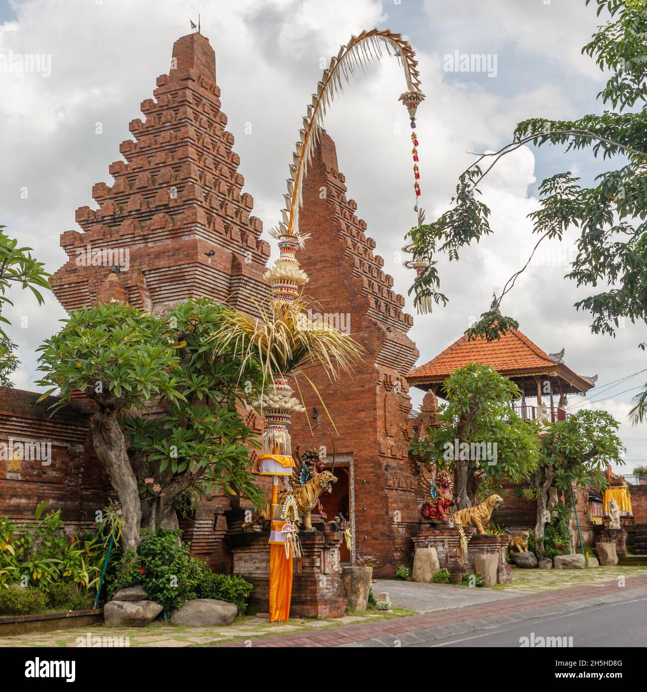 Bali galungan indonesia penjor hi-res stock photography and images - Alamy
