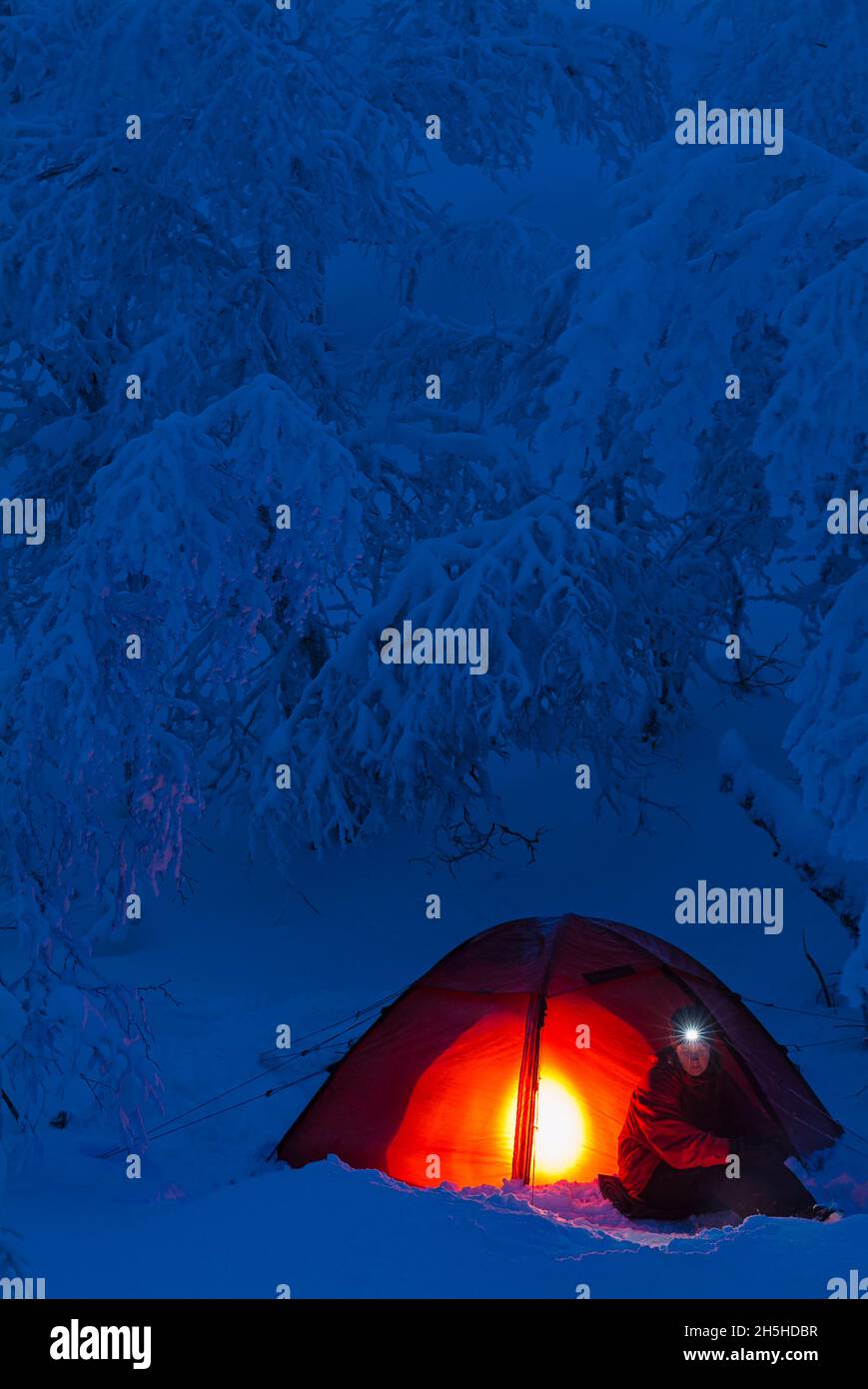 Camp of tents in winter at night hi-res stock photography and images ...