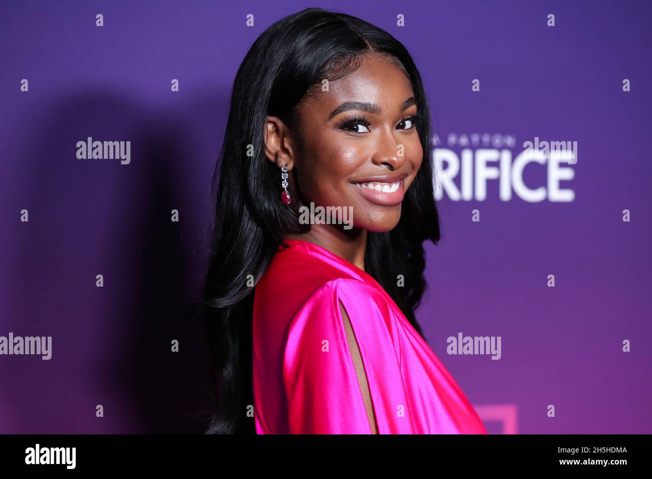 WEST HOLLYWOOD, LOS ANGELES, CALIFORNIA, USA - NOVEMBER 09: Actress ...