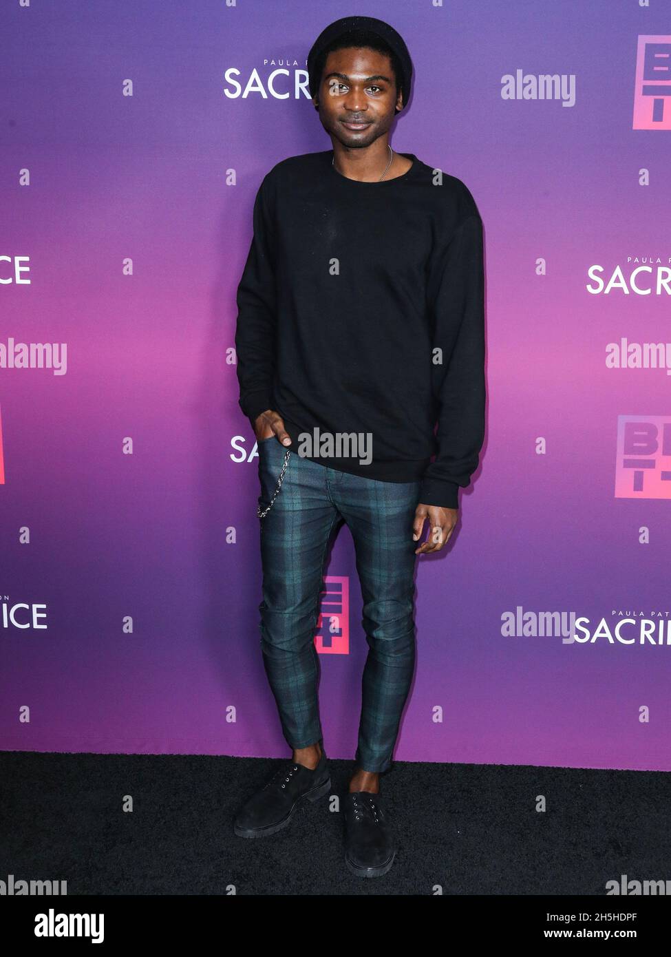 WEST HOLLYWOOD, LOS ANGELES, CALIFORNIA, USA - NOVEMBER 09: Actor ...