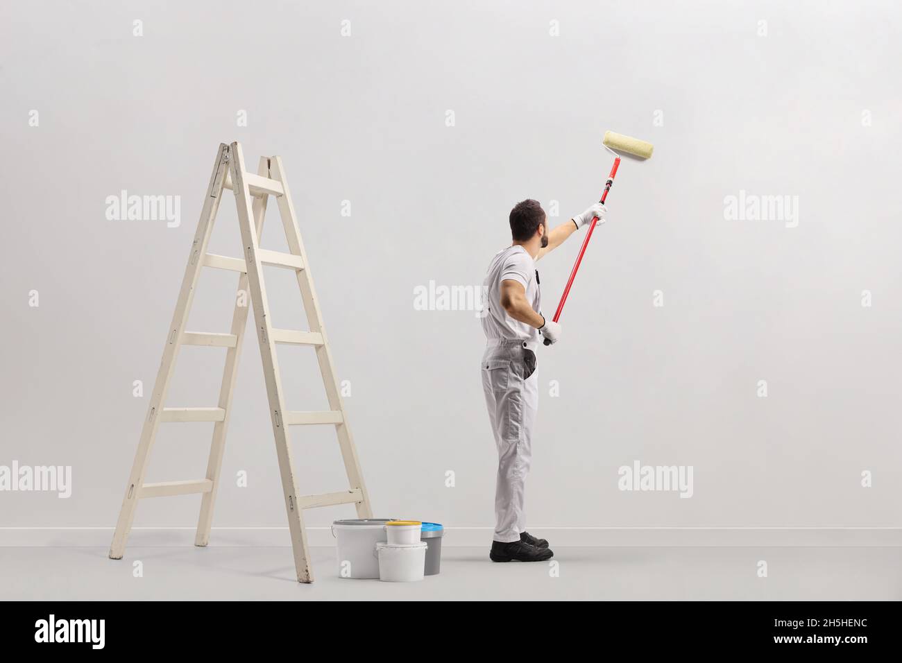 Paint bucket and ladder hi-res stock photography and images - Alamy