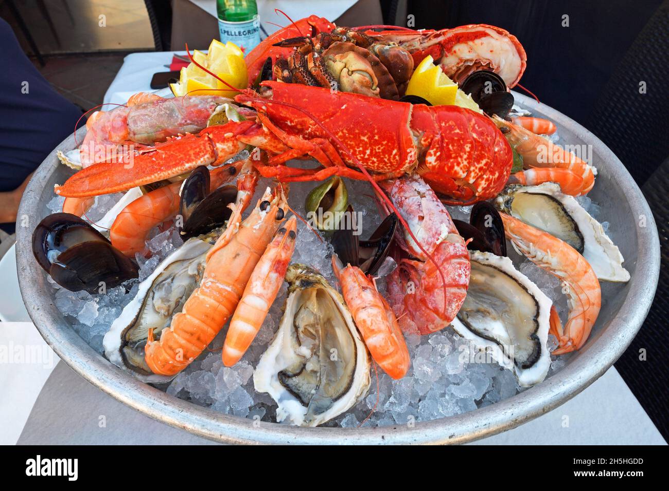 Southern france seafood hi-res stock photography and images - Alamy