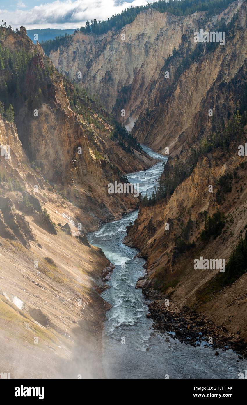 Yellowstone River flows through Gorge, Grand Canyon of the Yellowstone ...