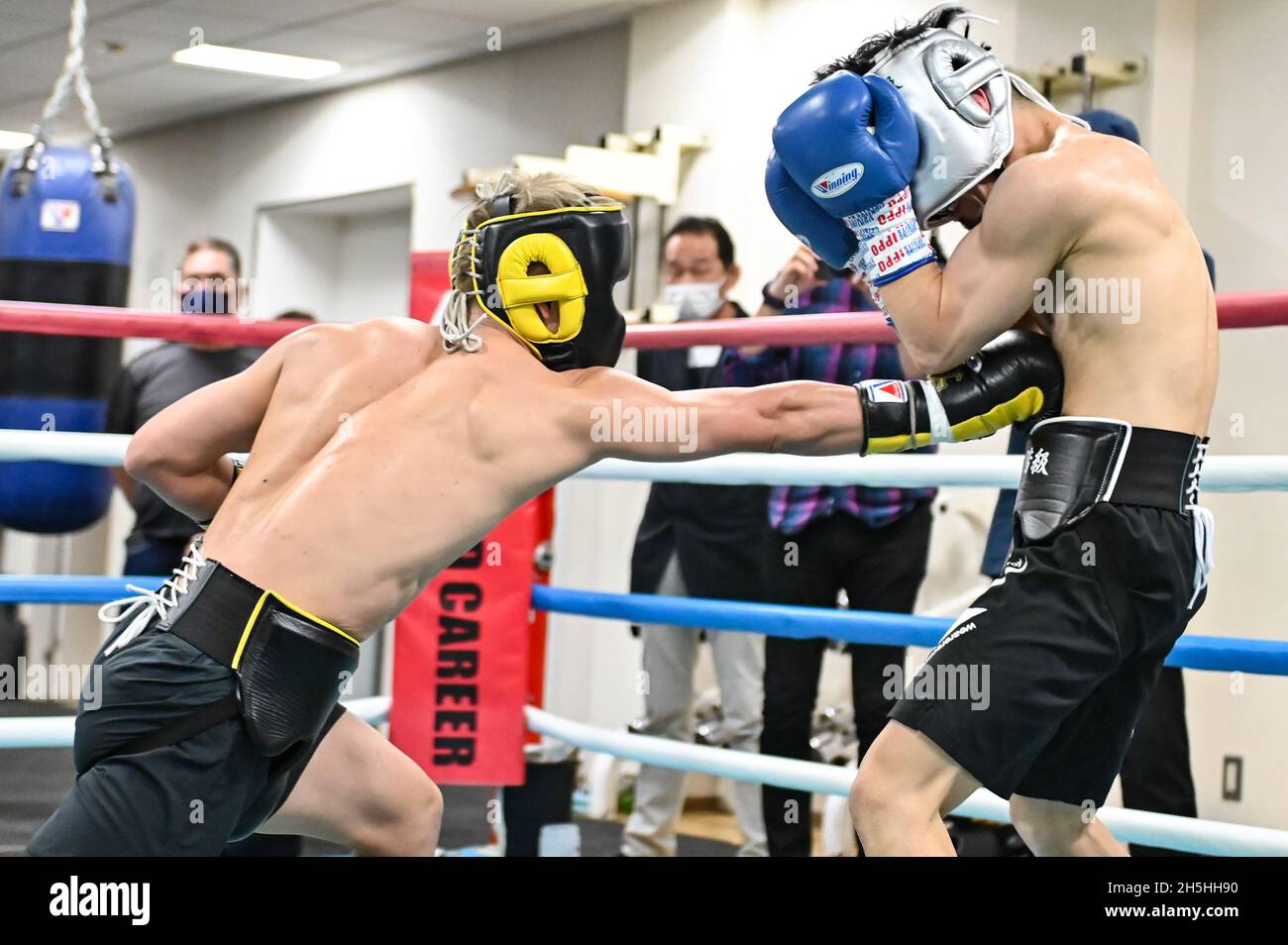 Yokohama, Kanagawa, Japan. 4th Nov, 2021. (L-R) Naoya Inoue, Kosei ...