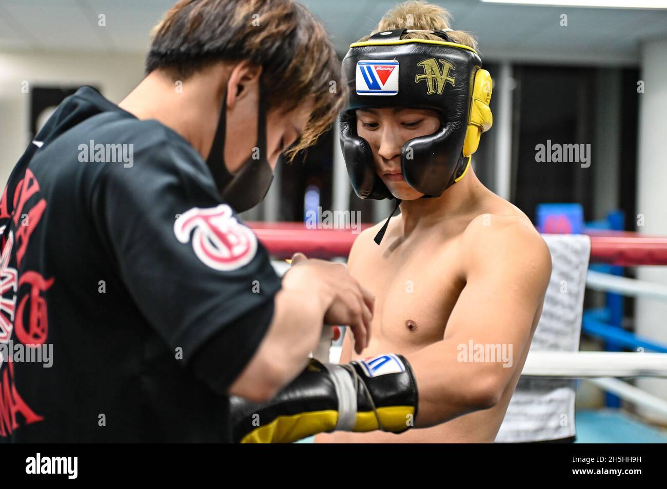 Yokohama, Kanagawa, Japan. 4th Nov, 2021. Naoya Inoue Boxing : Sparing ...