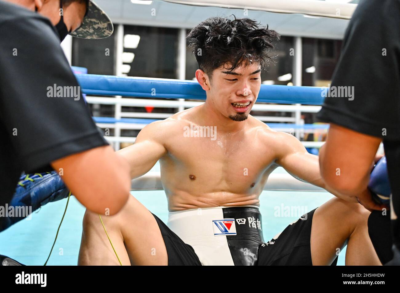 Yokohama, Kanagawa, Japan. 4th Nov, 2021. Kosei Tanaka Boxing : Sparing ...