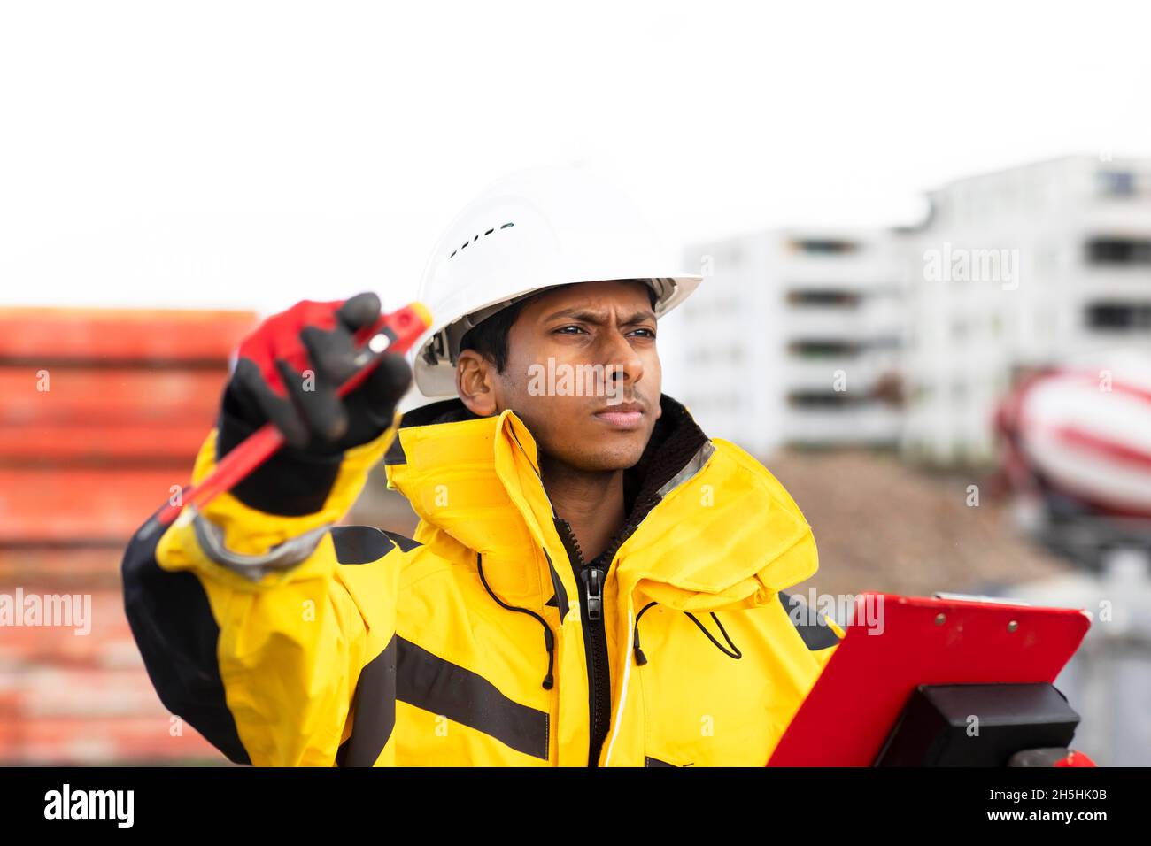 Engineer yellow helmet hi-res stock photography and images - Alamy