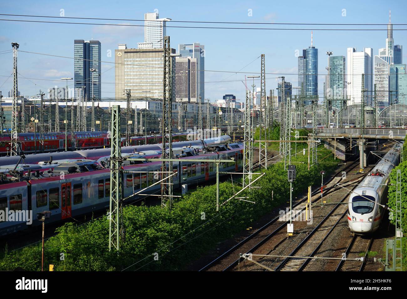 Track apron, main station, skyline, view from Camberger Bridge ...
