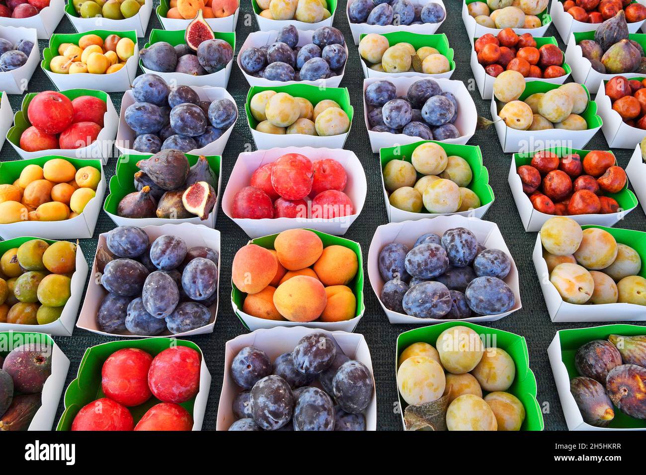 Fresh fruit and vegetables, market on the Cours Saleya, city centre ...