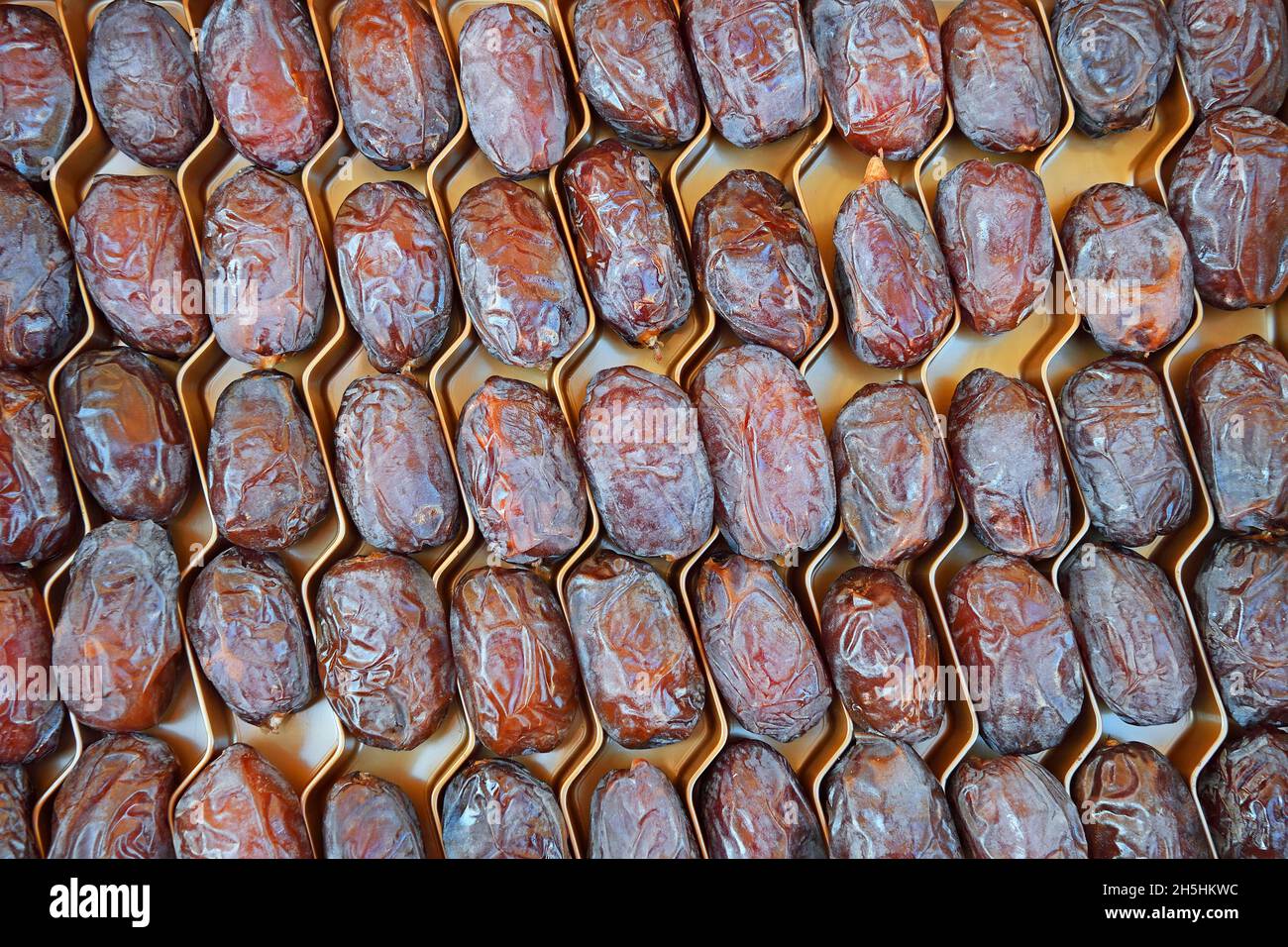 Fresh dates market hi-res stock photography and images - Alamy