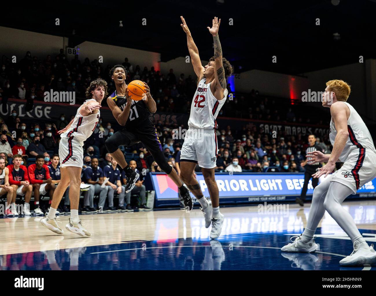 Moraga, CA U.S. 09th Nov, 2021. A. Prairie View A&M guard William ...