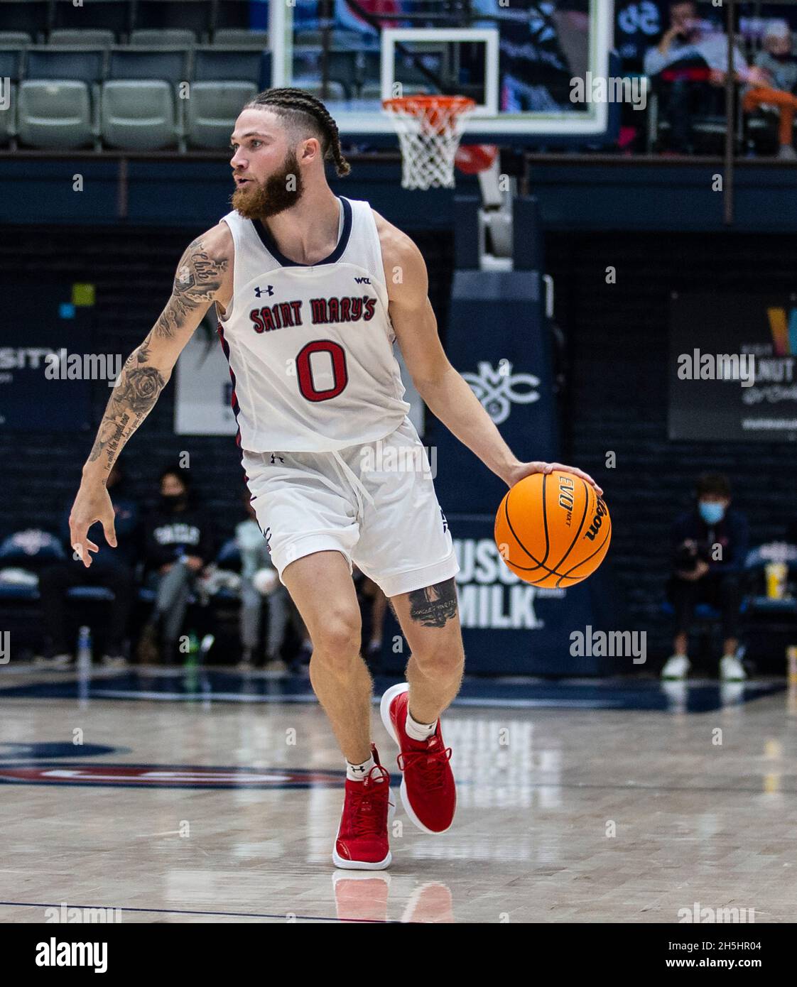 November 09, 2021 Moraga, CA U.S.A. St. Mary's guard Logan Johnson (0 ...
