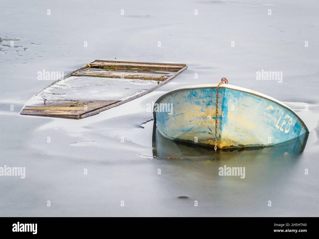 Sunken vessel in frozen hi-res stock photography and images - Alamy