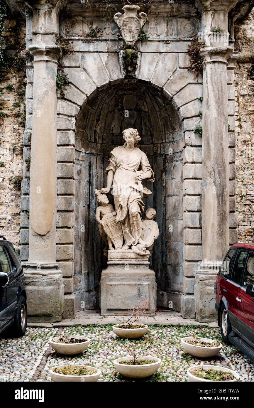 Statue near the Palazzo Terzi. Bergamo, Italy Stock Photo - Alamy