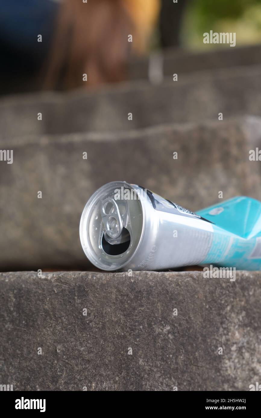 Squashed tin can hi-res stock photography and images - Alamy