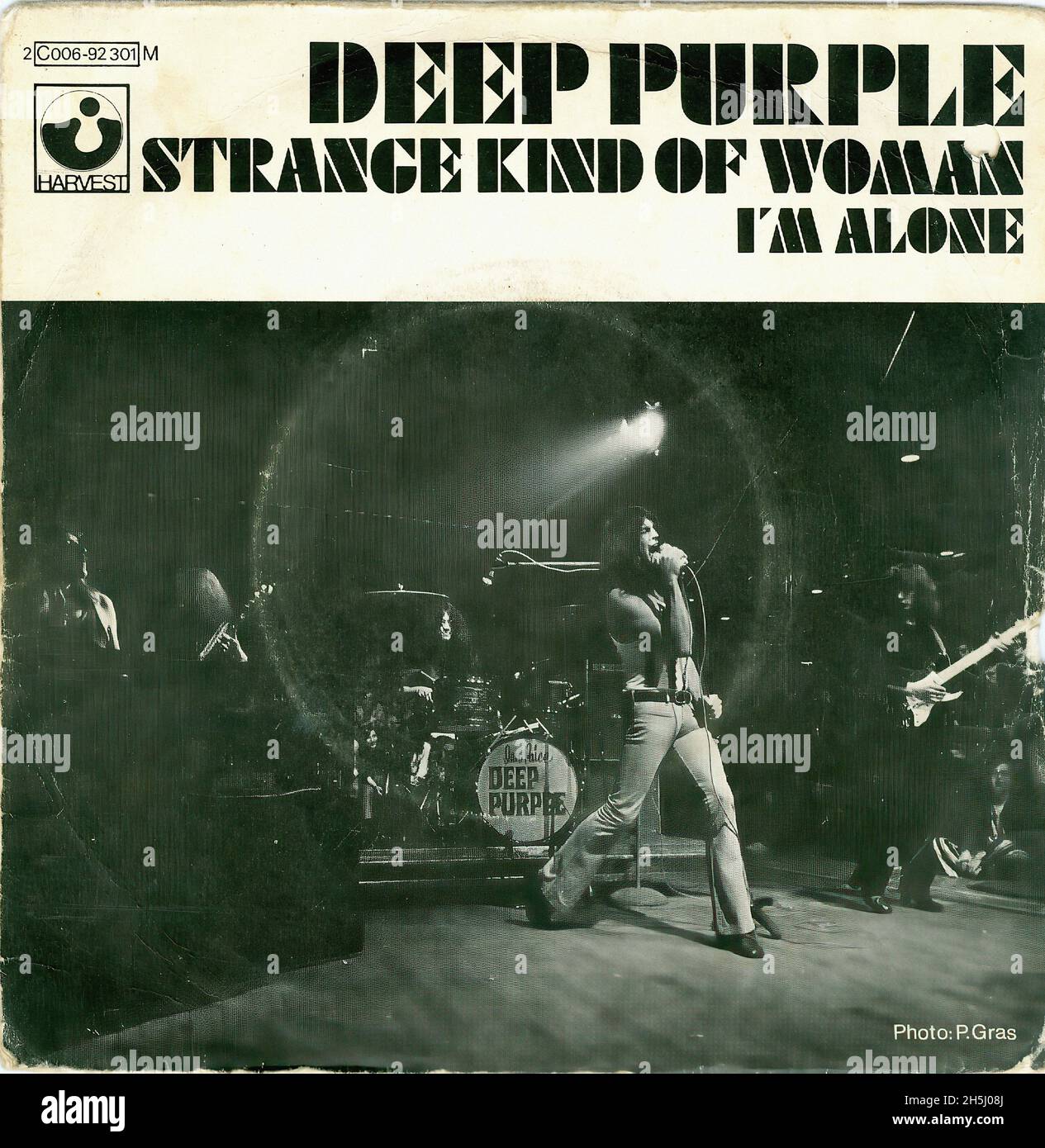 Vintage single record cover - Deep Purple - Strange Kind Of Woman - F - 1971 02 Stock Photo - Alamy