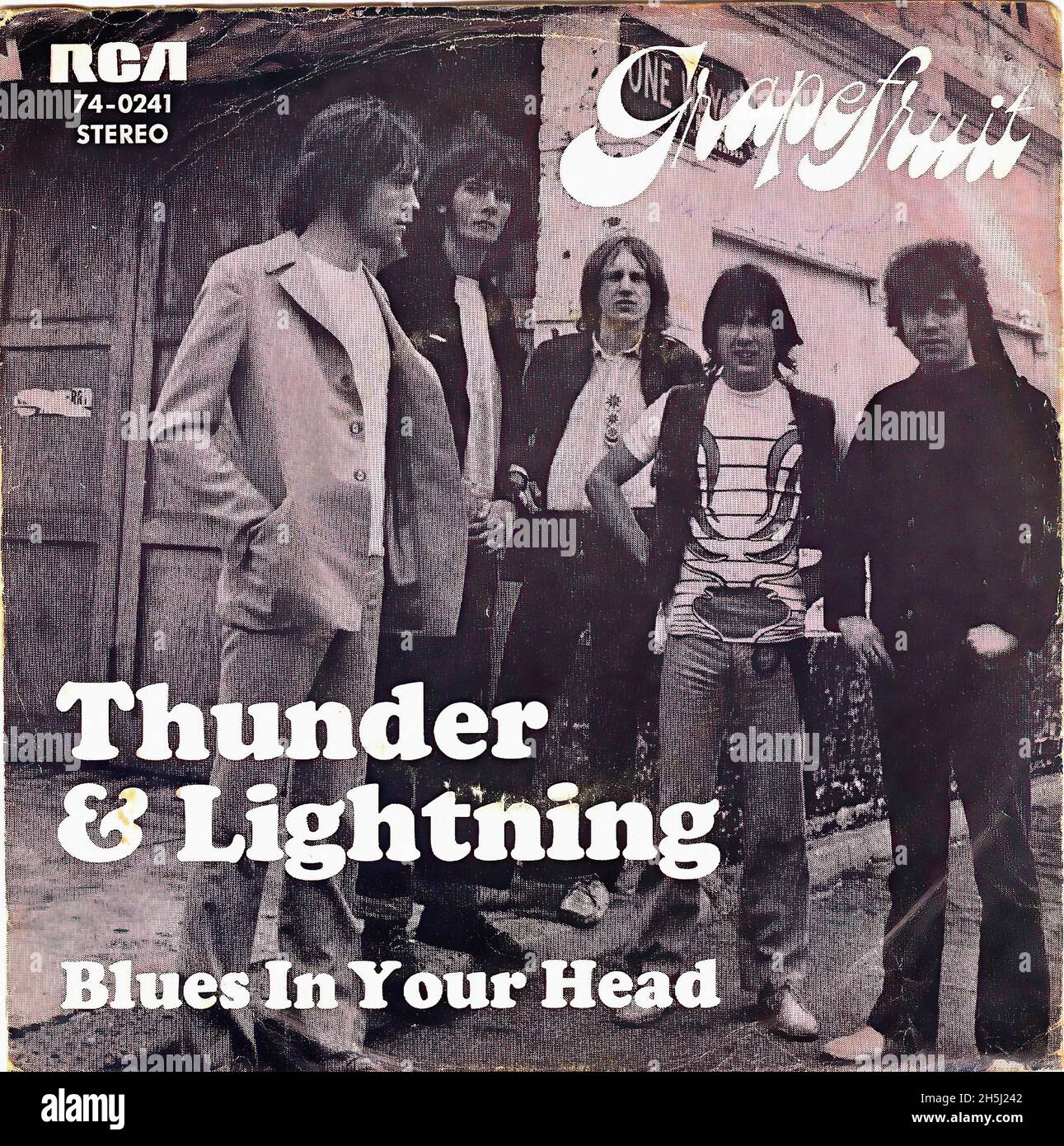 Lightning pop art hi-res stock photography and images - Alamy