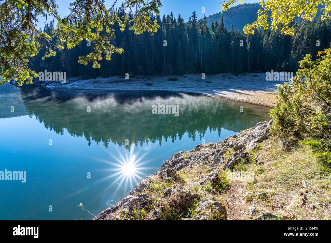 Der Schwarze See oder Crno jezero, Durmitor Nationalpark, abljak ...