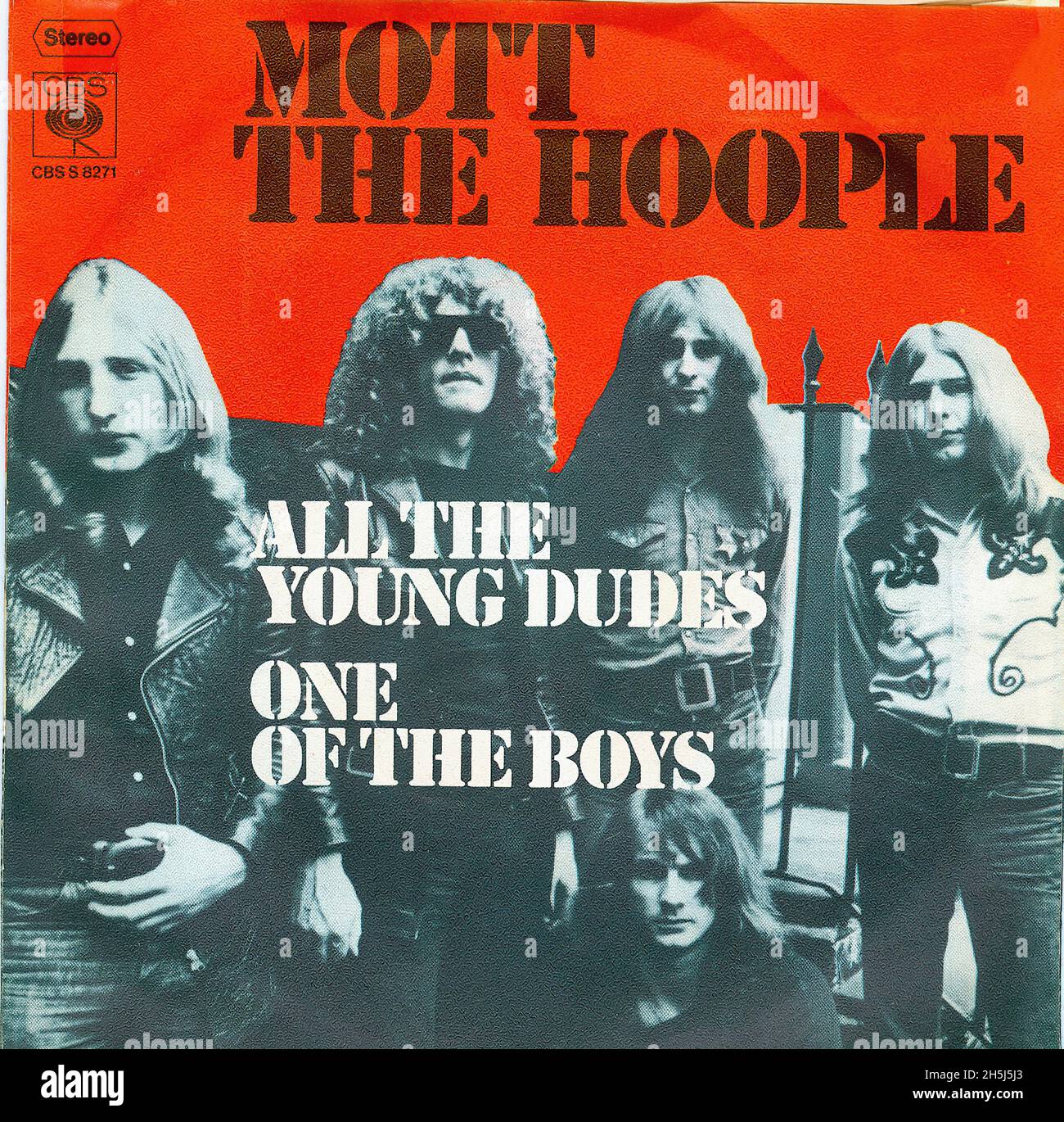Vintage single record cover - Mott The Hoople - All The Young Dudes - D - 1972 Stock Photo - Alamy