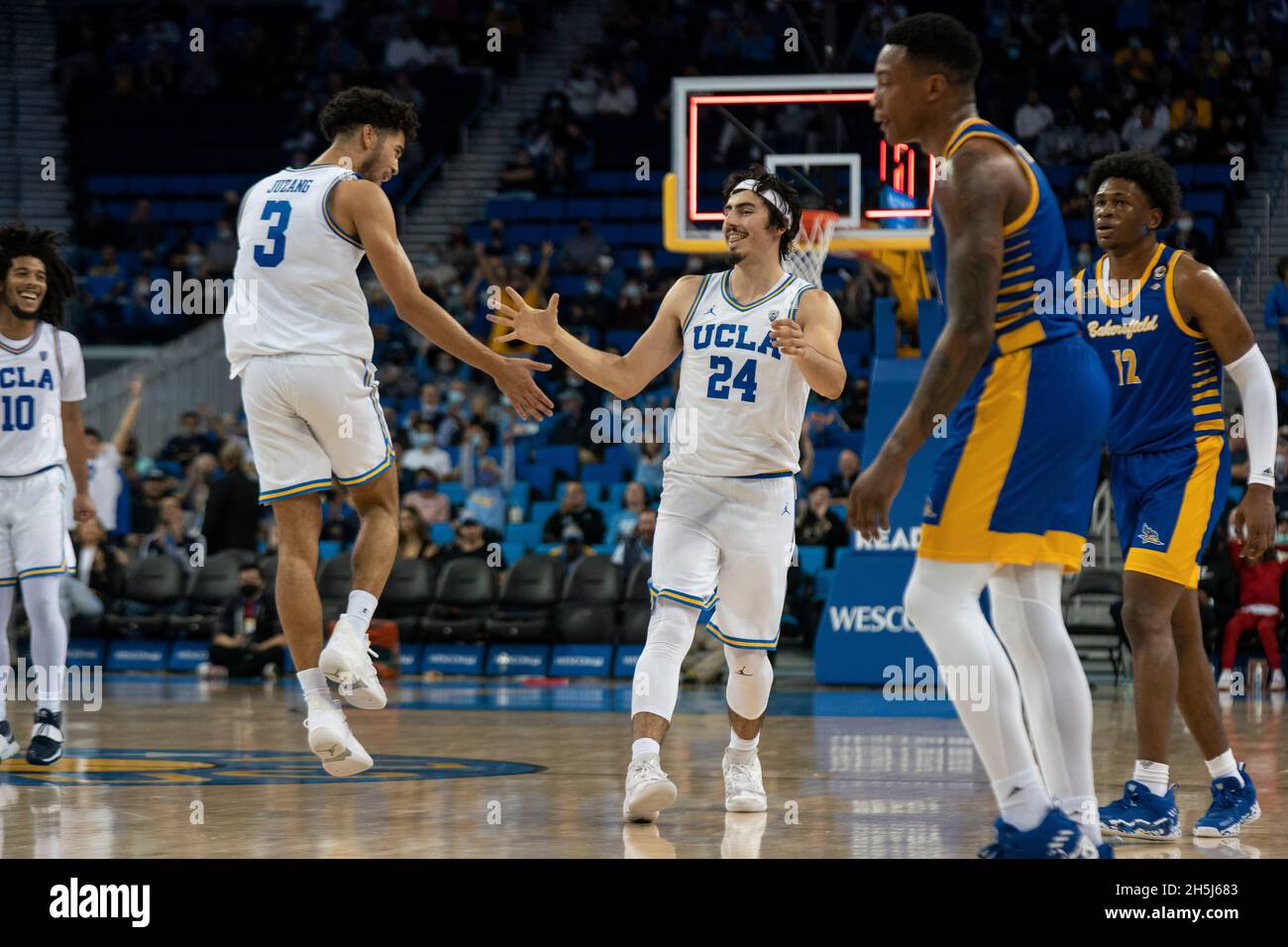 The end pointer hi-res stock photography and images - Alamy