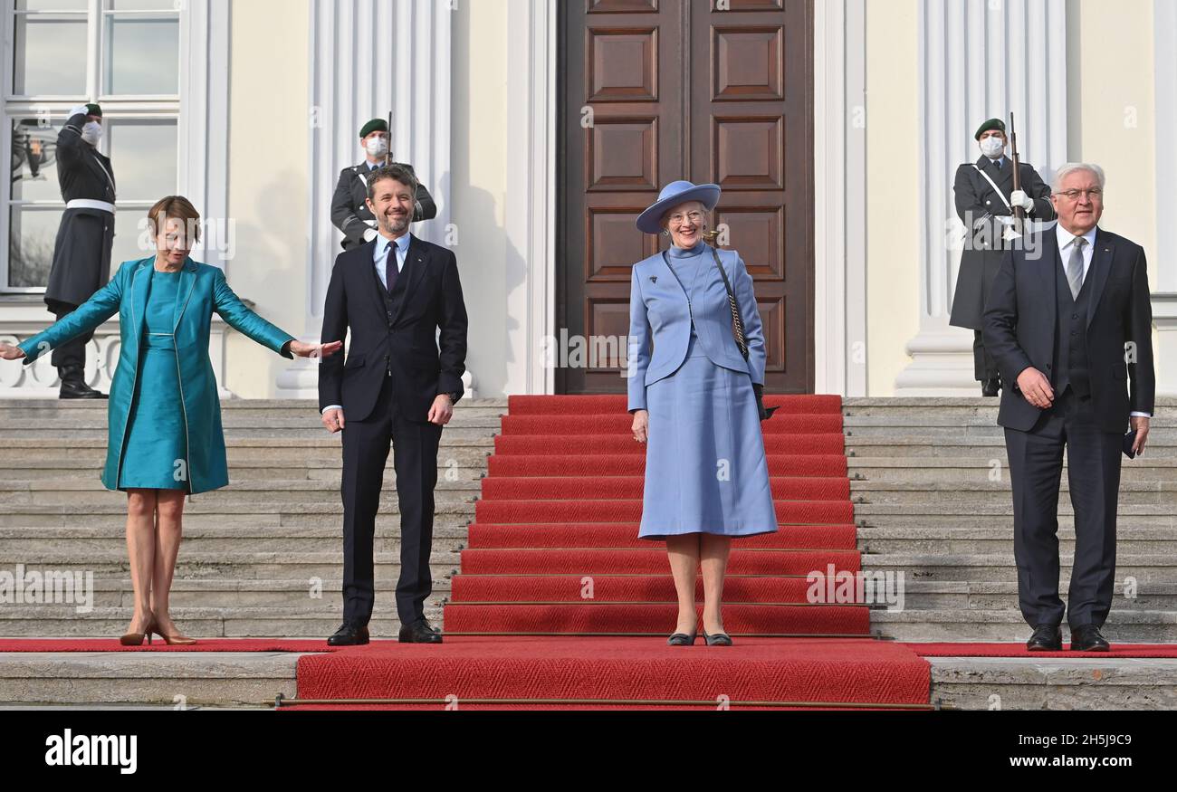 Berlin, Germany. 10th Nov, 2021. Federal President Frank-Walter ...