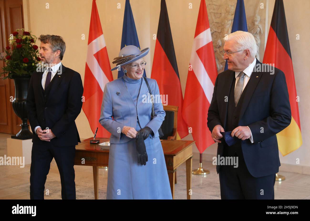 Berlin, Germany. 10th Nov, 2021. Federal President Frank-Walter ...