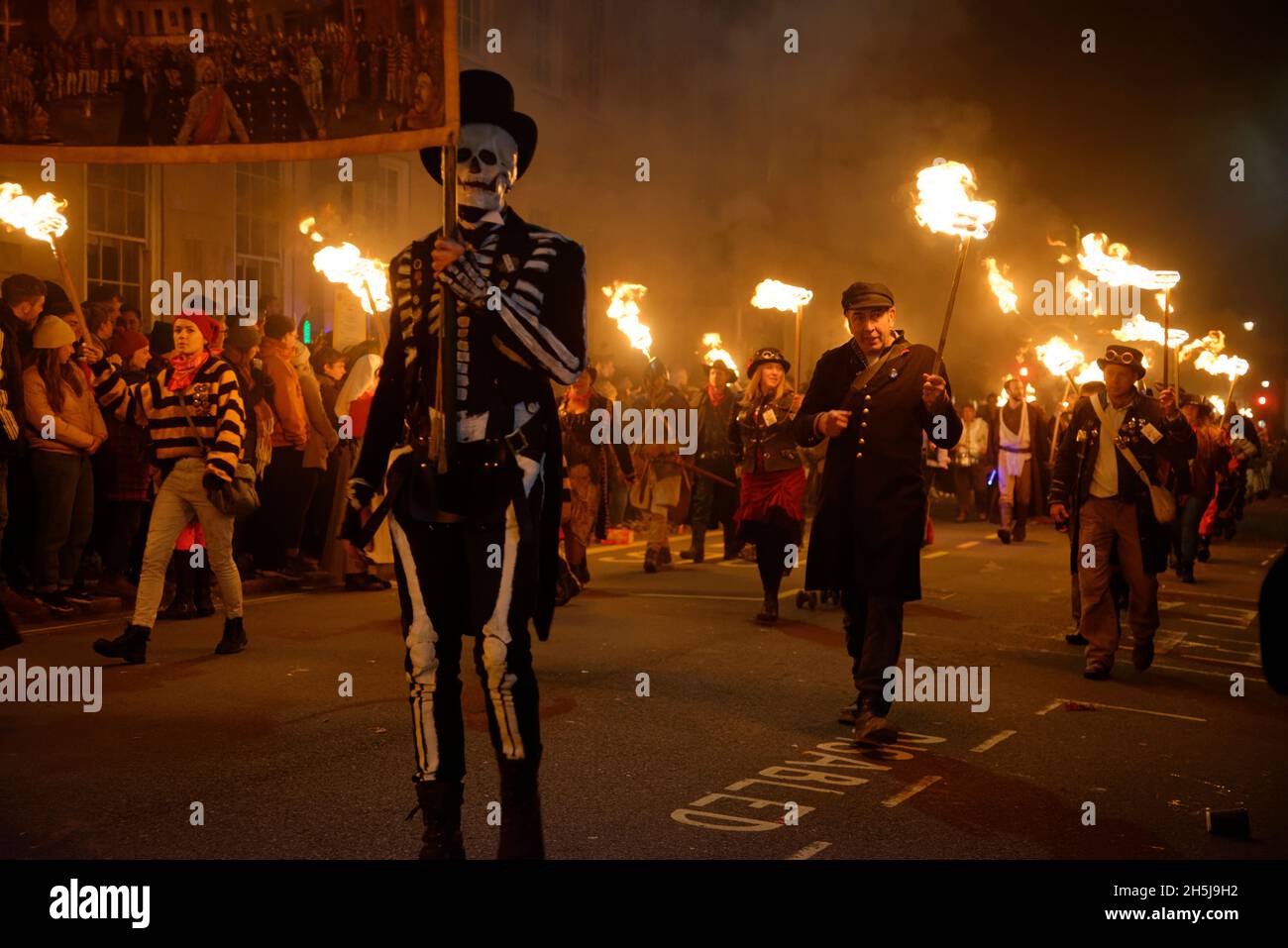 Lewes Bonfire Night Celebrations 2021 in Lewes High Street, East Sussex ...