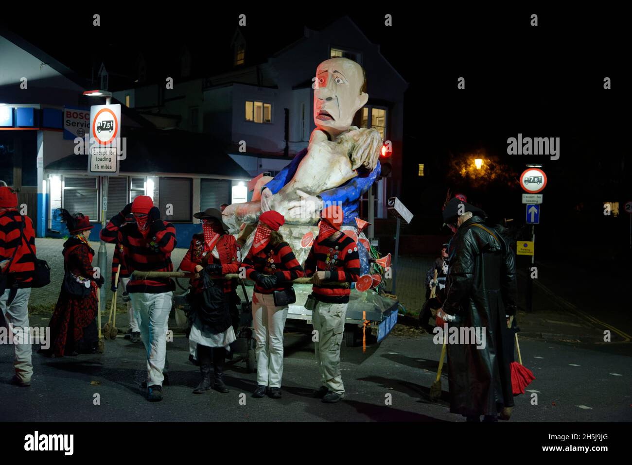 Lewes Bonfire Night Celebrations 2021 in Lewes High Street, East Sussex ...