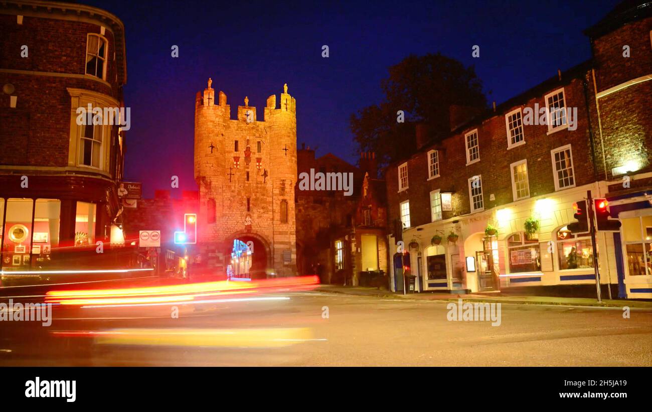 York city walls at night hi-res stock photography and images - Alamy