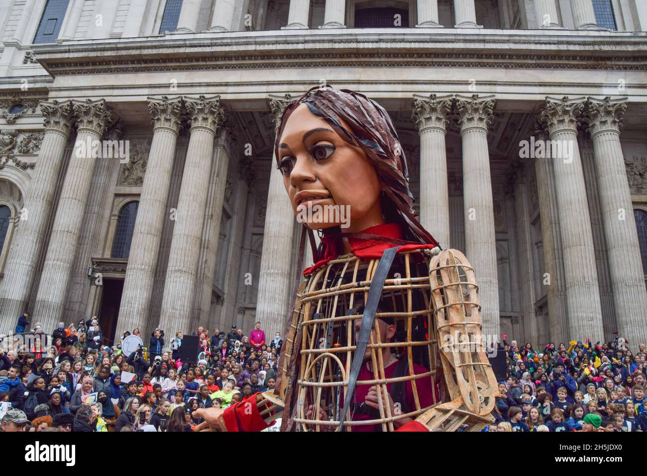 Refugee puppet hi-res stock photography and images - Alamy