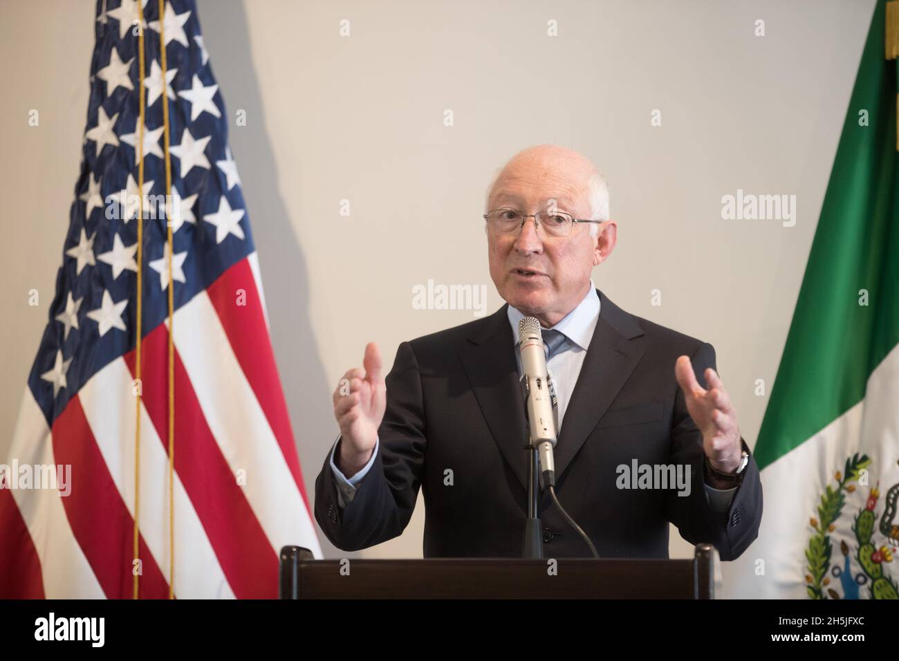 Us eambassador hi-res stock photography and images - Alamy