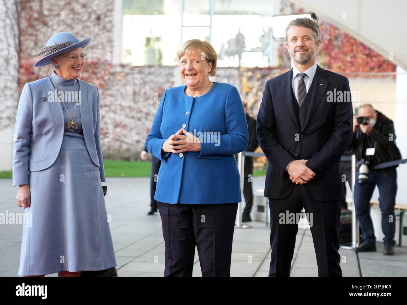 Berlin, Germany. 10th Nov, 2021. Acting Chancellor Angela Merkel (CDU ...