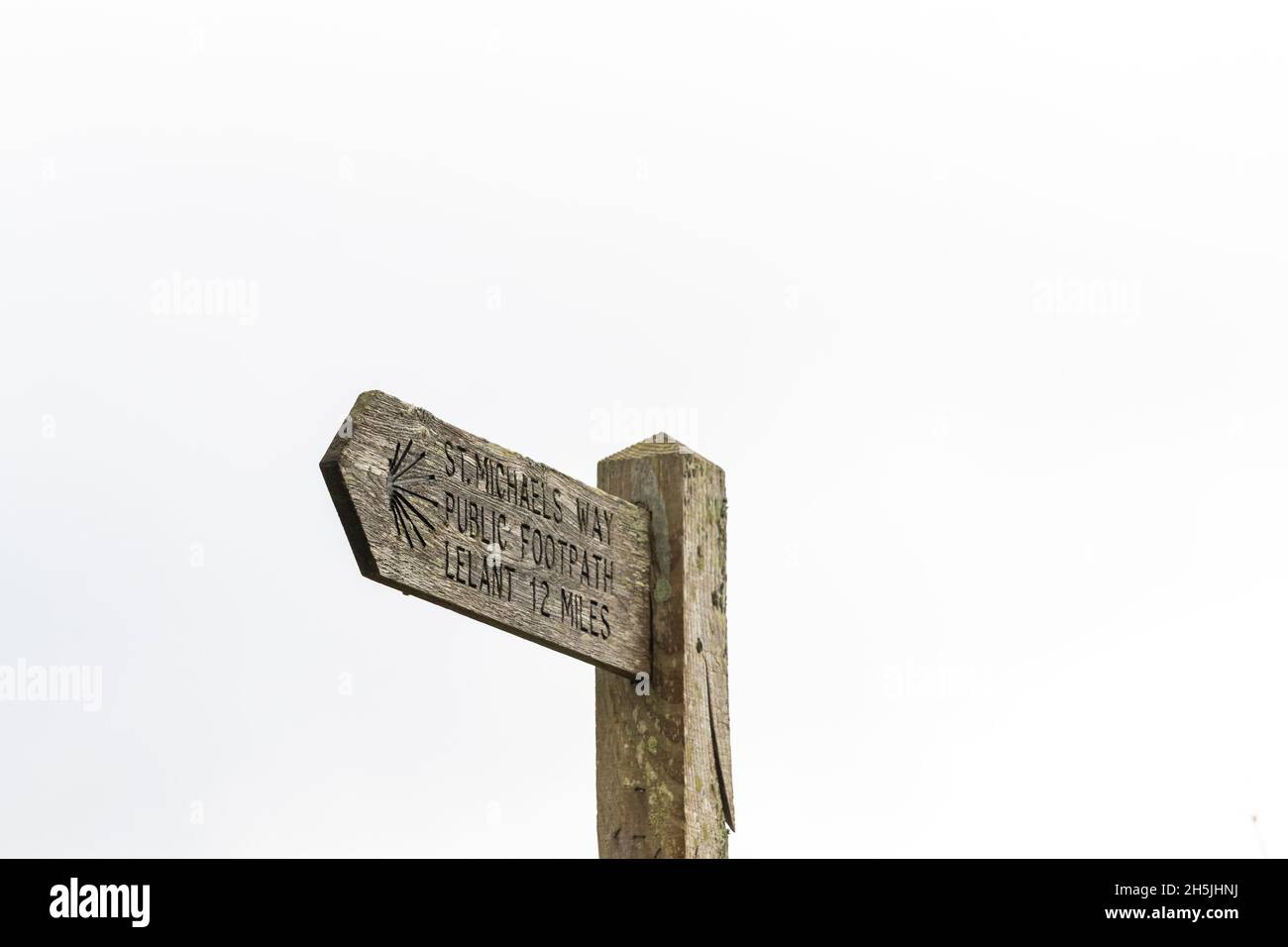 St Michael's Way public footpath fingerpost sign. Cornwall Stock Photo ...