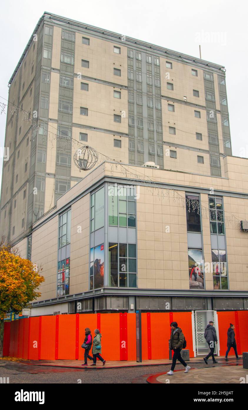 Construction cladding contractors Topek Limited. Preston's Crystal ...