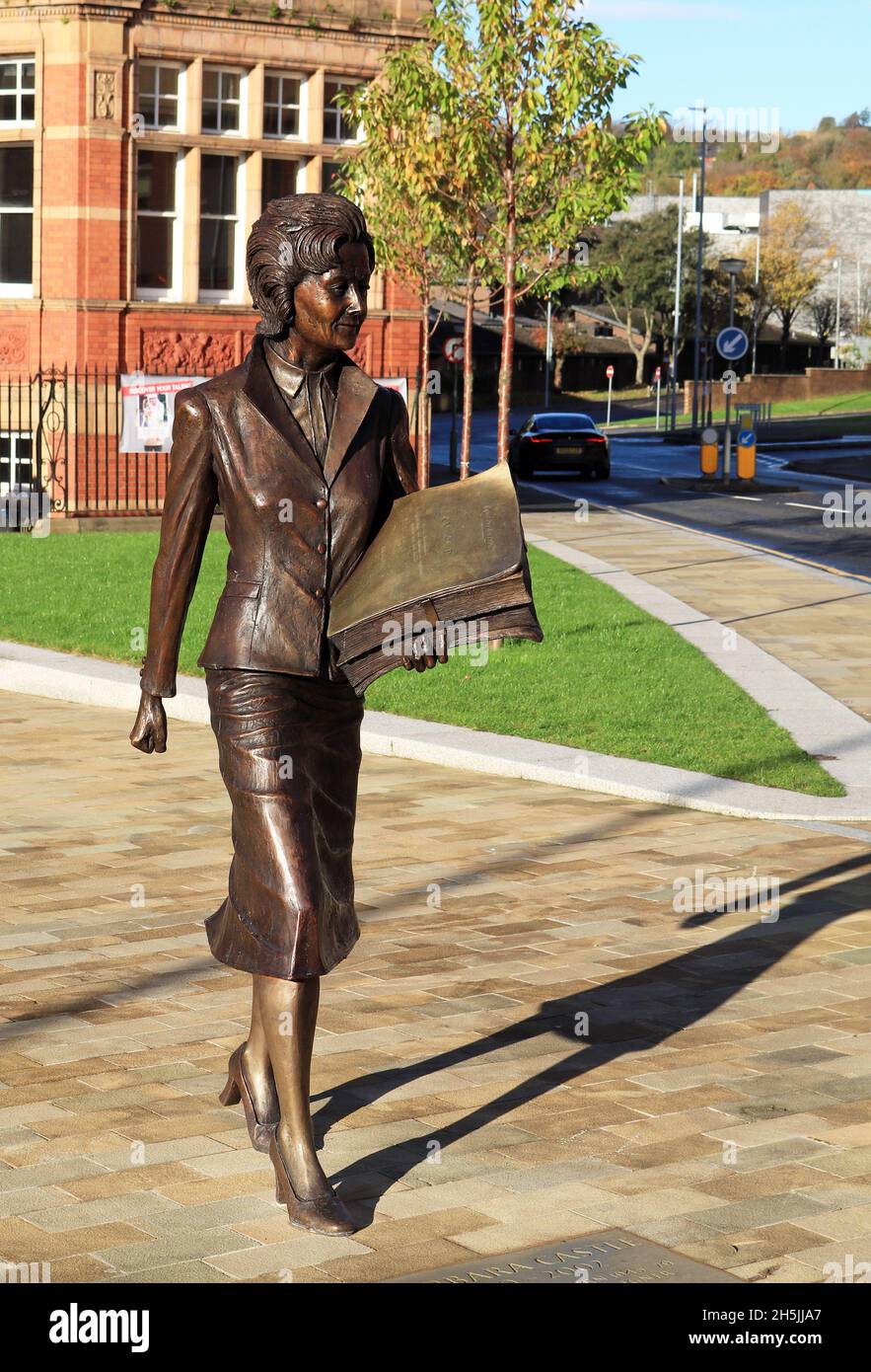 Bronze statue of barbara castle hi-res stock photography and images - Alamy