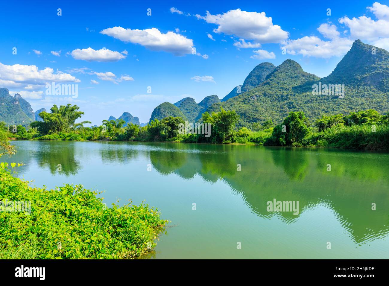 Guilin scenery hi-res stock photography and images - Alamy