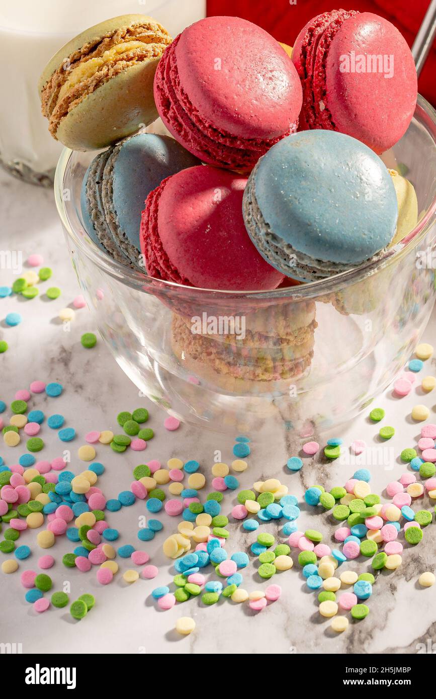 Modern pastry styling hi-res stock photography and images - Alamy