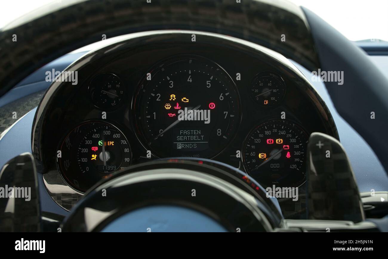 Bugatti dashboard hi-res stock photography and images - Alamy