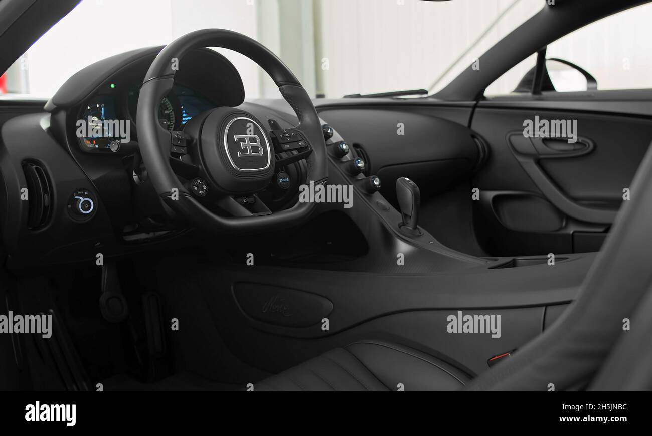 Bugatti chiron 2021 hi-res stock photography and images - Alamy
