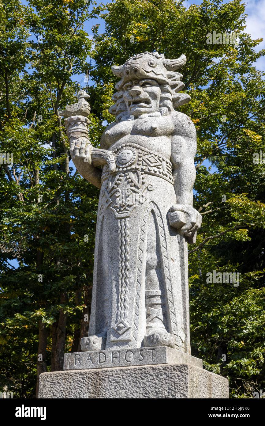 Socha Radegast, hora Radhost, Pustevny, Beskydy, Ceska republika ...