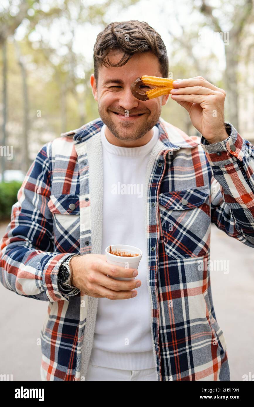Spanish looking guy hi-res stock photography and images - Alamy