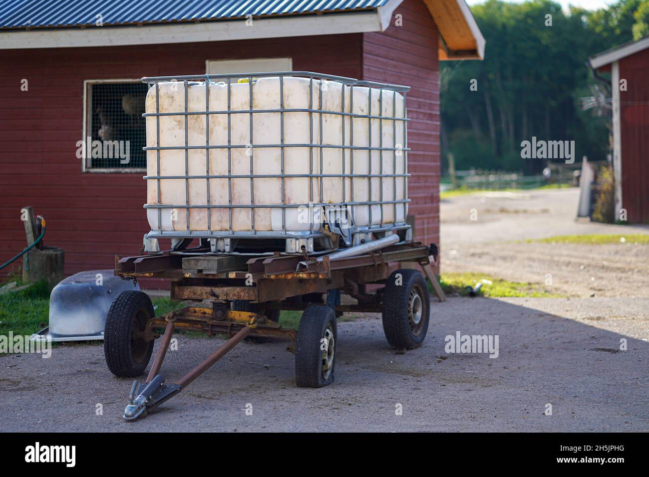 Plastic water tank hi-res stock photography and images - Alamy