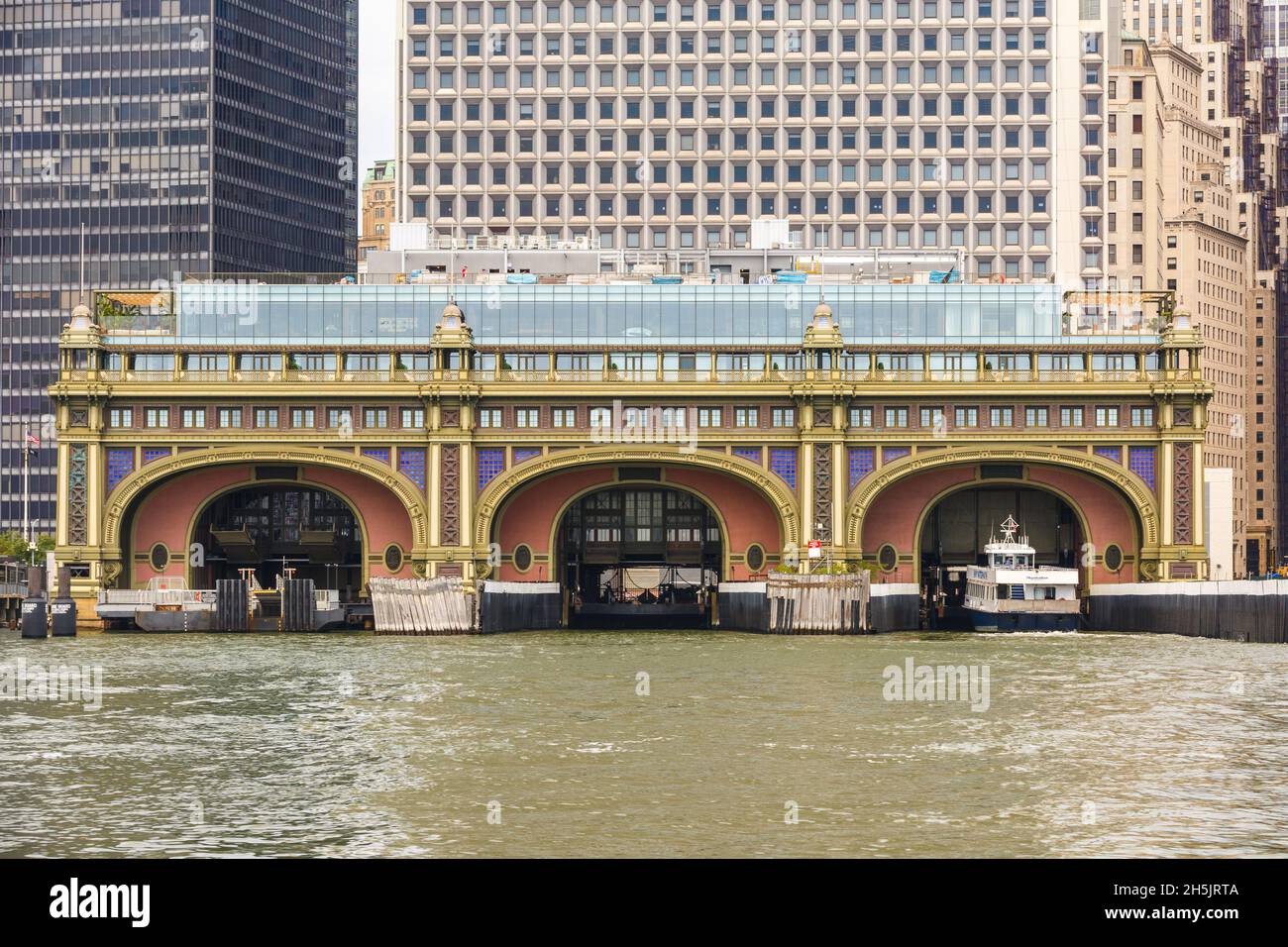 Staten Island Ferry Terminal Stock Photo - Alamy
